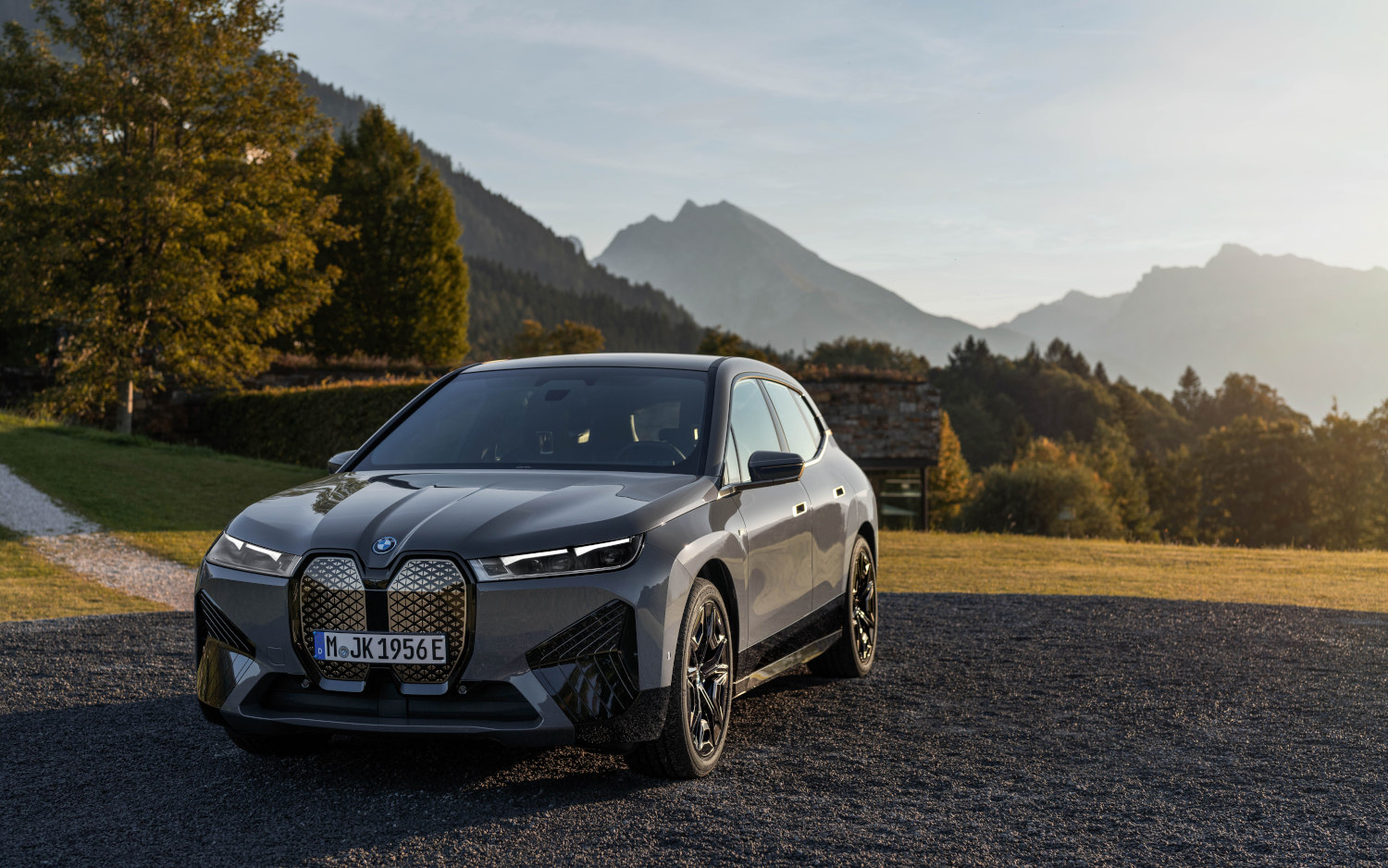 BMW iX M60 2022 | SUV Drive